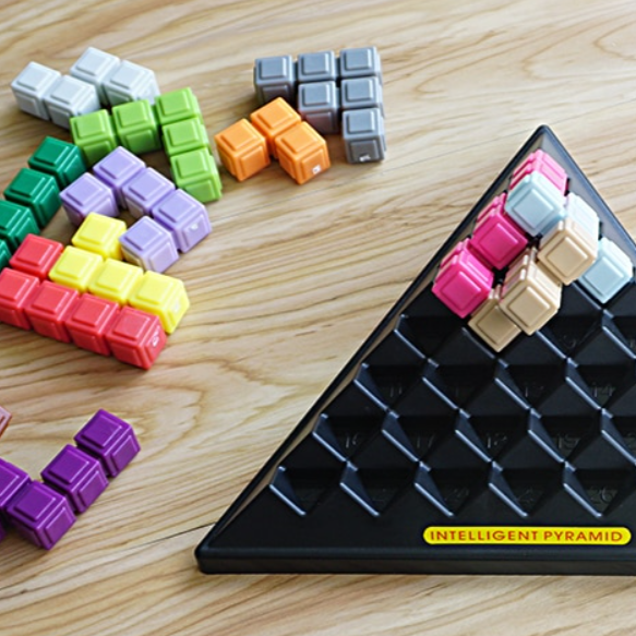 Intelligent Pyramid Building Block Toy · Mavigadget