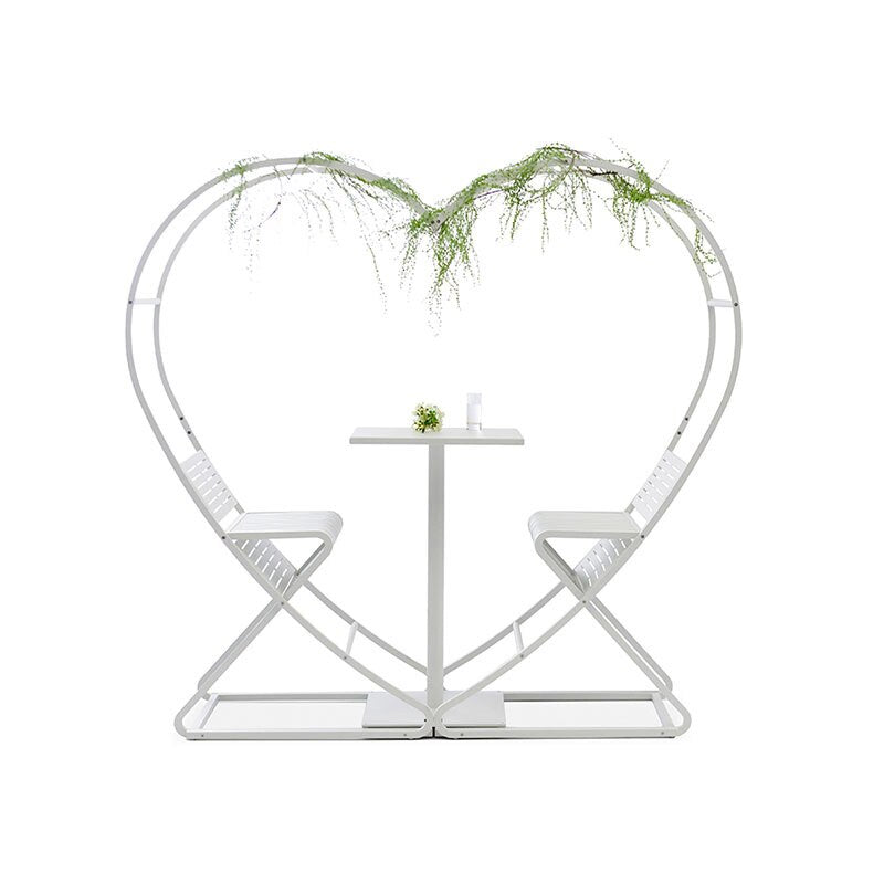 Nature Nest Outdoor Heart-Shaped Swing Bench · Mavigadget